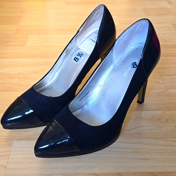Tahari | Shoes | Tahari Navy Blue Pumps Suede Patent Leather Cap Toe ...